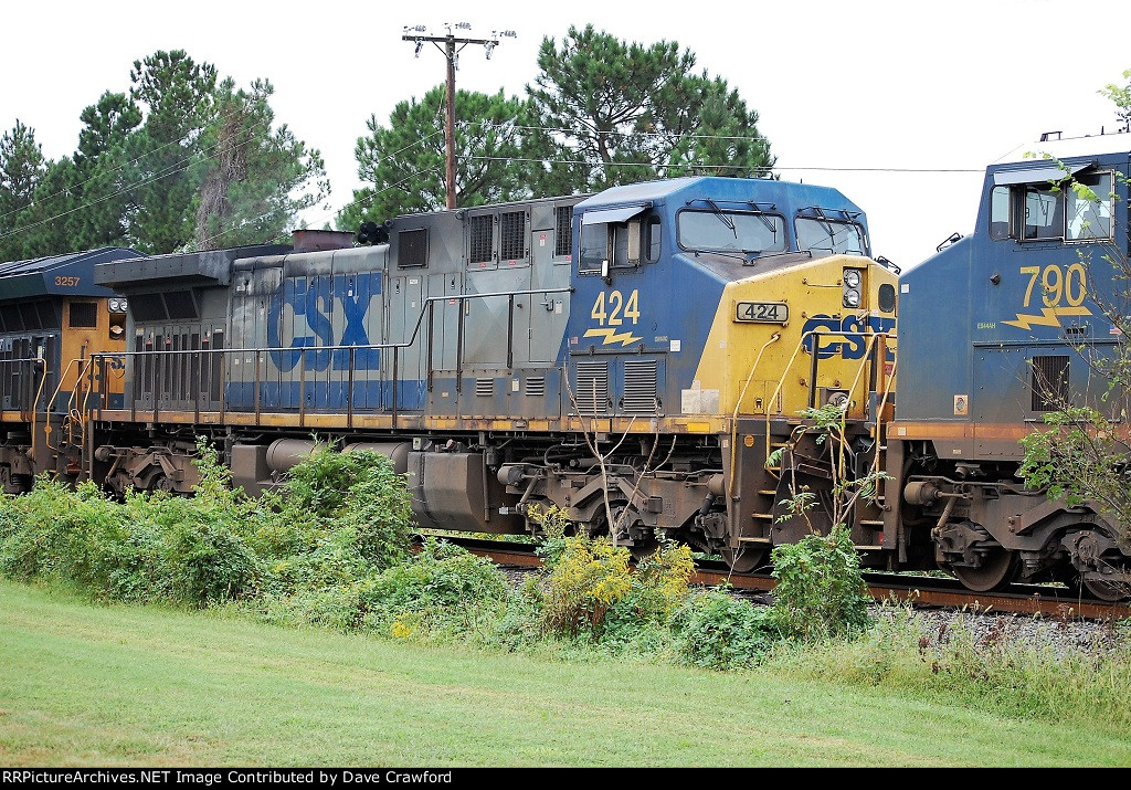 CSX 790 and 424